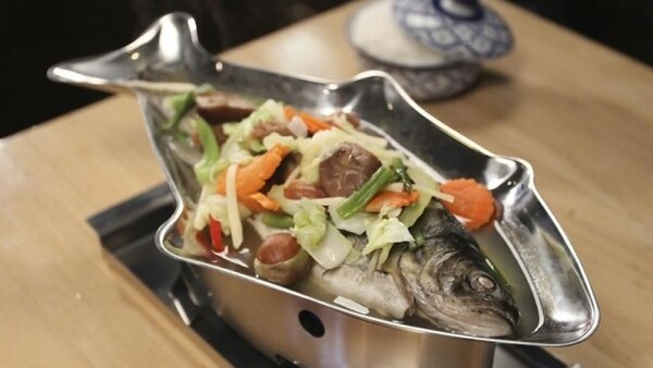 Bizarre Foods: Delicious Destinations Season 7 Episode 8