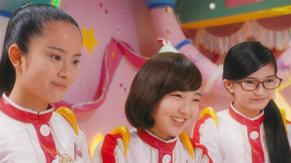 Police x Warrior Love Patrina! Season 1 Episode 42