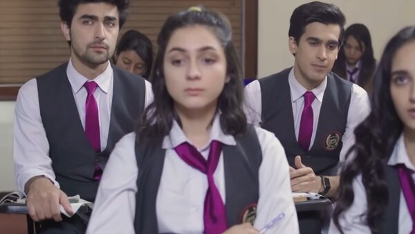 College Gate Season 1 Episode 1