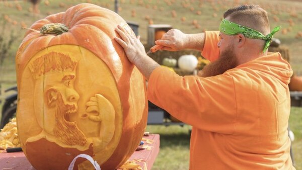 Outrageous Pumpkins Season 3 Episode 1