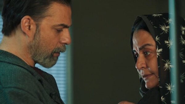 Viper of Tehran Season 1 Episode 6