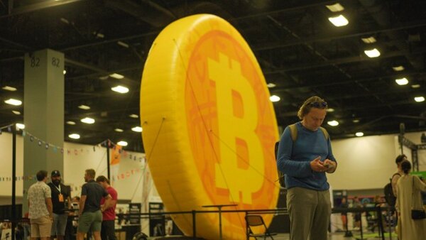 Seeking Satoshi: The Mystery Bitcoin Creator Season 1 Episode 1