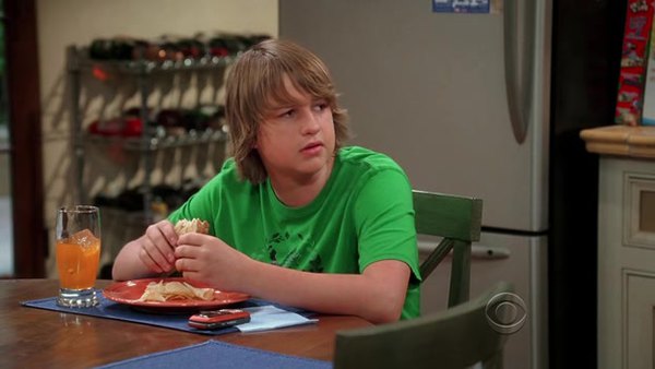 Two and a Half Men Season 7 Episode 1