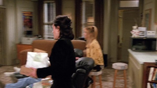 Screencaps of Friends Season 2 Episode 15