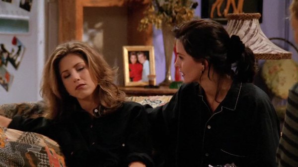 Screencaps of Friends Season 1 Episode 4
