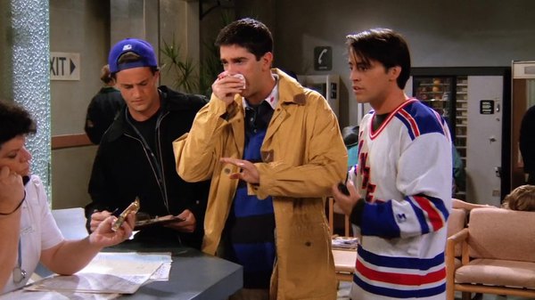 Screencaps of Friends Season 1 Episode 4