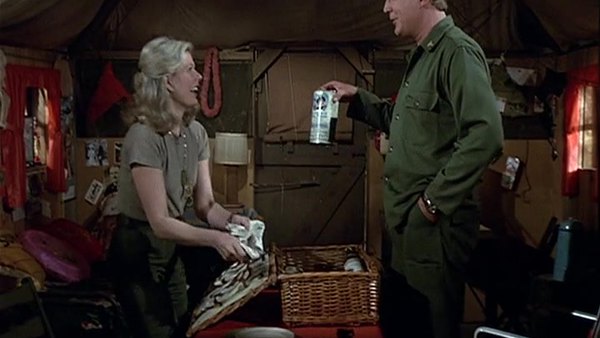 Screencaps of M*A*S*H Season 6 Episode 11
