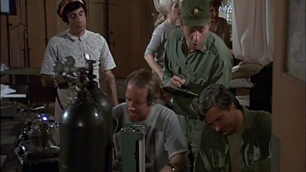 Screencaps of M*A*S*H Season 5 Episode 21