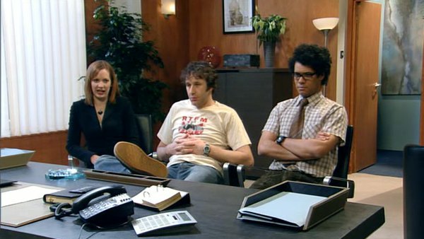 The IT Crowd Season 1 Episode 1