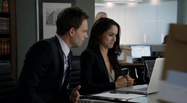 Screencaps of Suits Episode 15