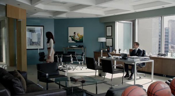 Screencaps of Suits Episode 13