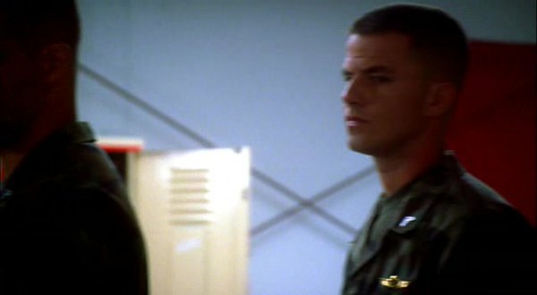 Screencaps of NCIS Season 1 Episode 2