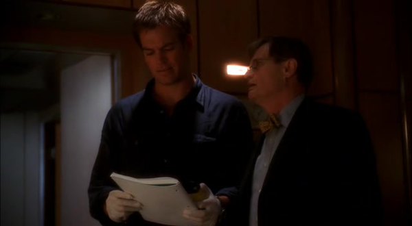 Screencaps of NCIS Season 1 Episode 1
