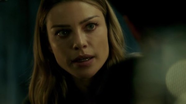 Screencaps of Lucifer Season 1 Episode 1