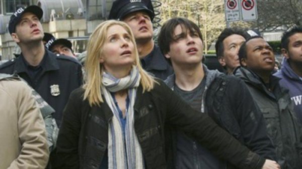 V Season 1 Episode 1 Recap