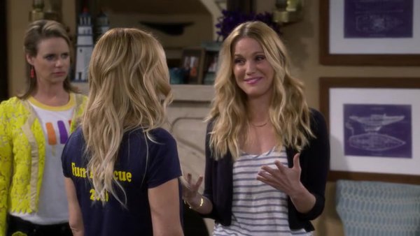 Screencaps of Fuller House Season 2 Episode 1