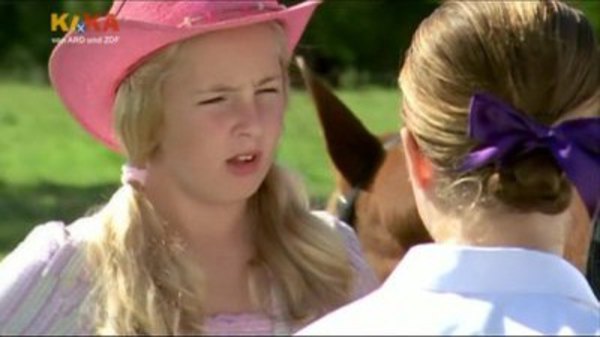 The Sleepover Club Season 1 Episode 17