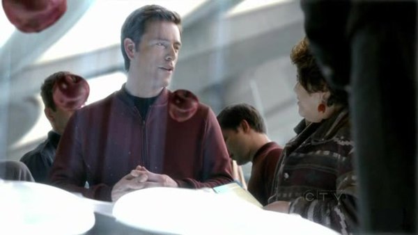 V Season 1 Episode 1