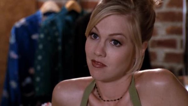 Screencaps of Beverly Hills, 90210 Season 9 Episode 5