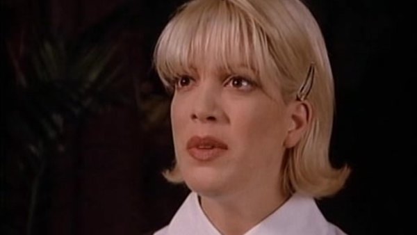 Screencaps of Beverly Hills, 90210 Season 5 Episode 15