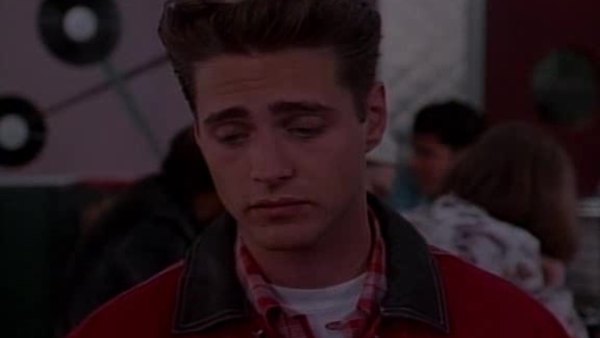 Screencaps of Beverly Hills, 90210 Episode 29