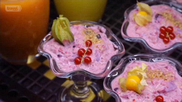 Bizarre Foods: Delicious Destinations Season 1 Episode 12