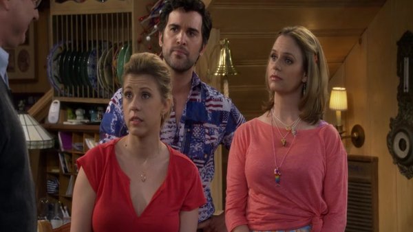 Screencaps of Fuller House Season 3 Episode 3