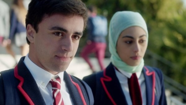 Elite Season 1 Episode 1 Recap and Links