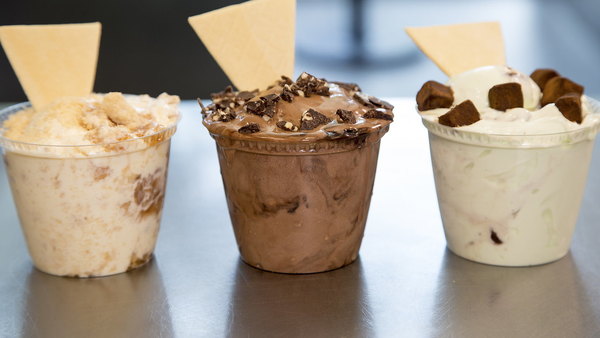 Bizarre Foods: Delicious Destinations Season 2 Episode 11