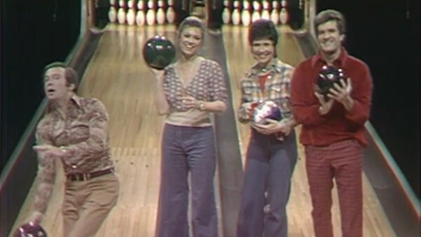 Celebrity Bowling Season 1 Episode 1