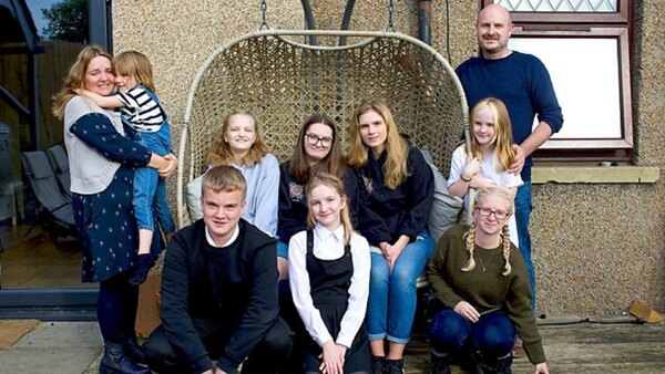 Scotland's Biggest Families Season 1 Episode 1