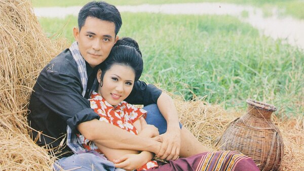 Mon Rak Luk Thung Season 1 Episode 1