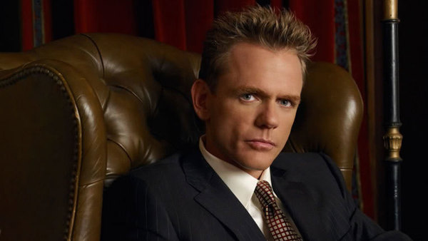Titus (TV Series 2000 - 2002)