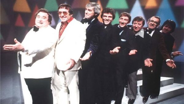 The Comedians Season 1 Episode 1